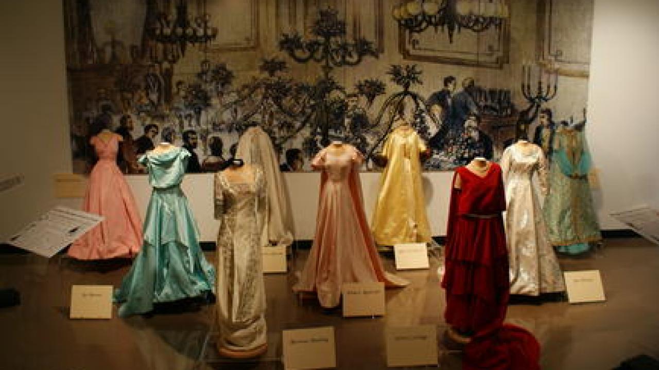 Exhibition of replica gowns from presidential inaugural past on display ...